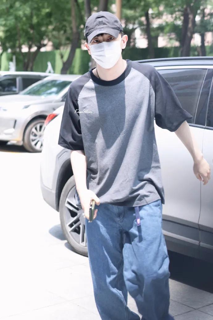 Deng Lun secretly married and had a daughter, attended a friend's ...