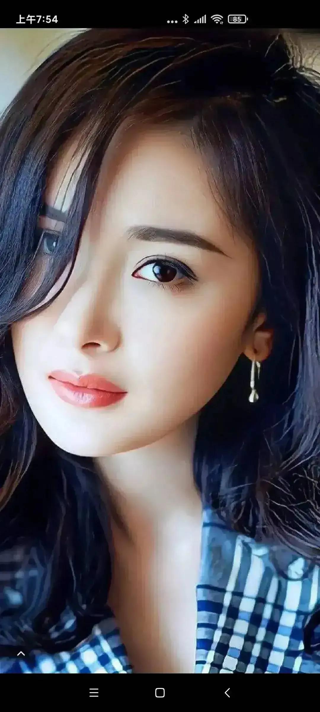 Bai Xueyang's Spring Biography of Ban Zhao - iNEWS