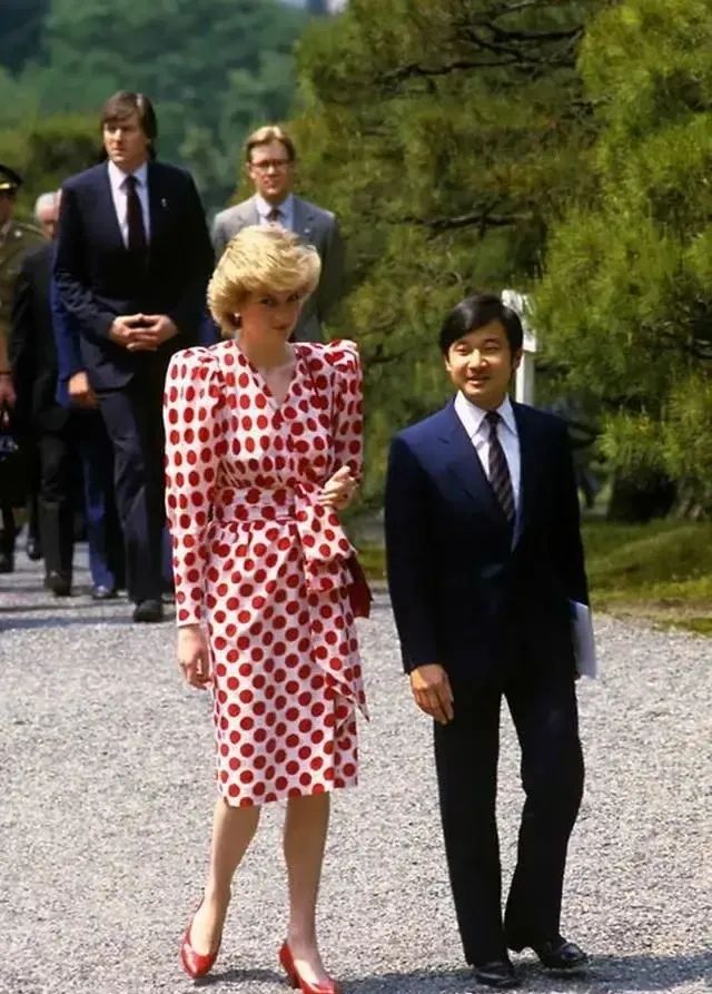 In 1986, Diana went to Japan to watch a sumo match for the first time ...