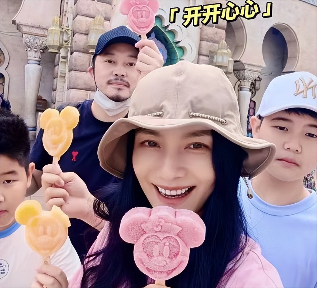 Sha Yi's family of 4 travels, Anji Xiaoyu'er is obviously fat, netizen ...