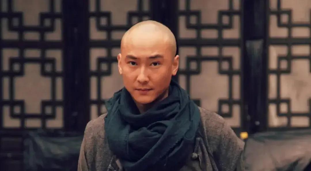 Zhou Rui, 37, lives in a 10-square-meter house with only 5 digits in ...