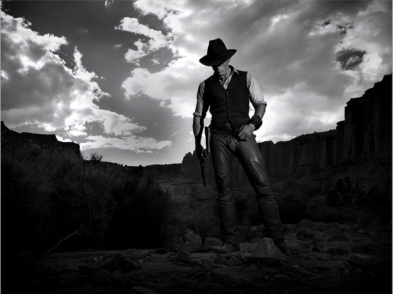 Bond, the strongest agent of 007, not only became a cowboy, but also ...