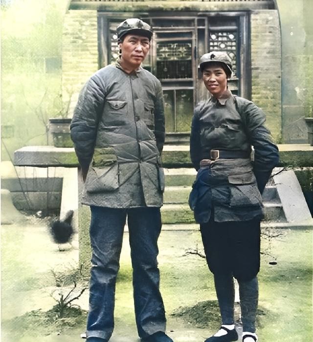 He Zizhen died in 1984, and a black object was found in her ashes ...