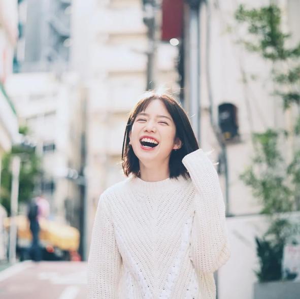 The most popular female anchor in Japan: Brows and eyes are curvy and ...