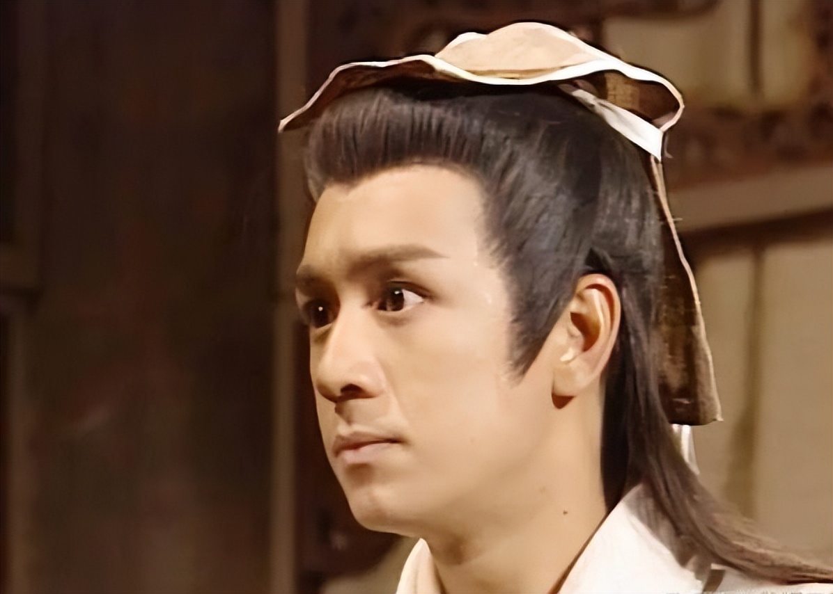 Plastic surgery for male stars might as well be incomplete, with stiff ...