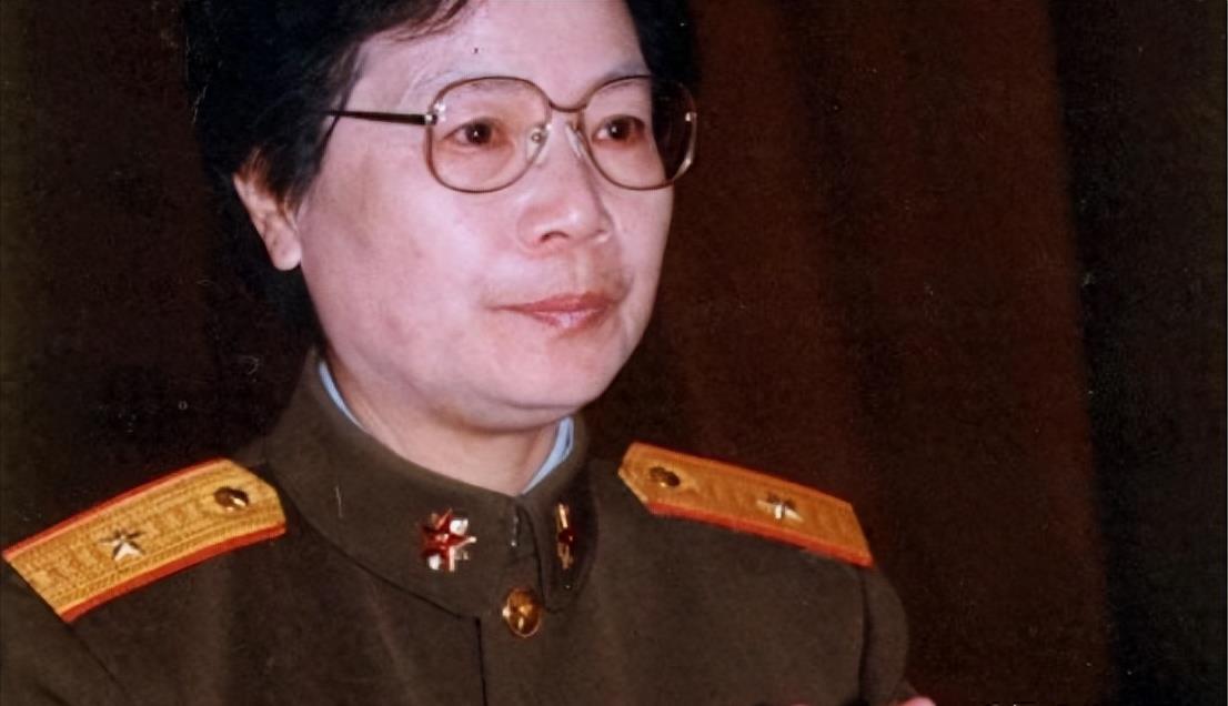 Family with the highest military rank in China: female lieutenant ...