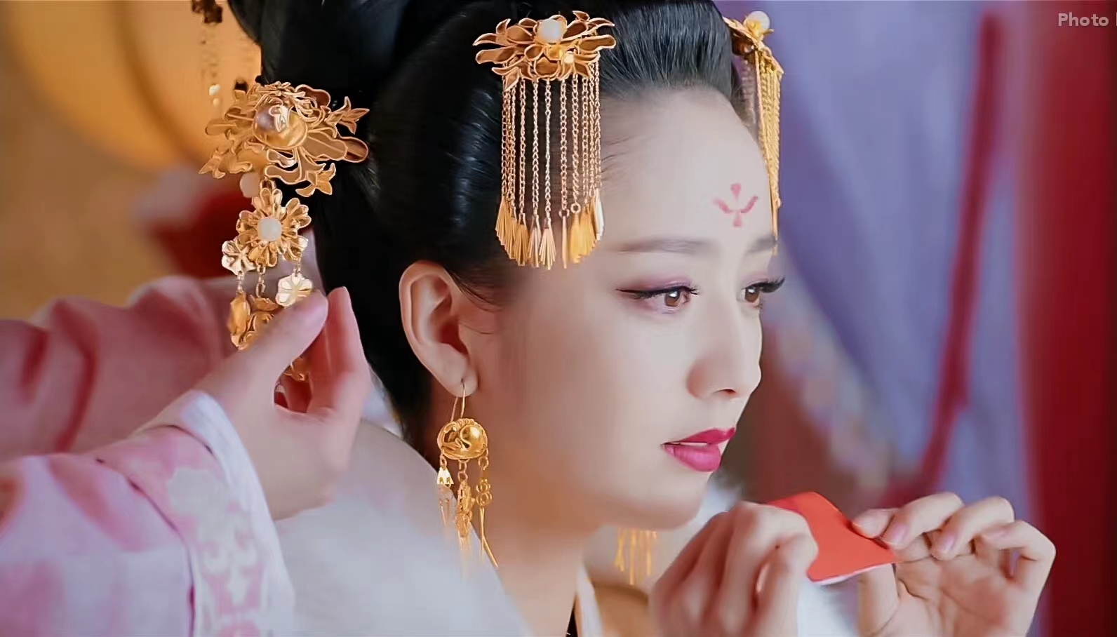 Which of the costumes of the actresses surprised you - iNEWS