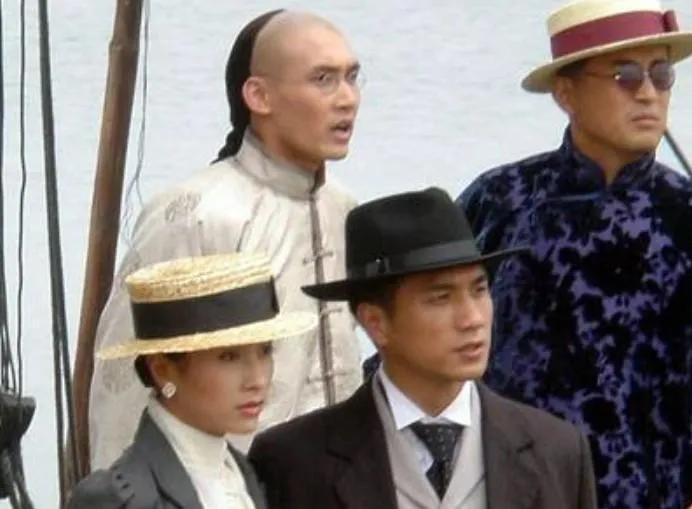 Zhang Duo, a tough guy, is a DINK for his wife and a sandwich cake for ...