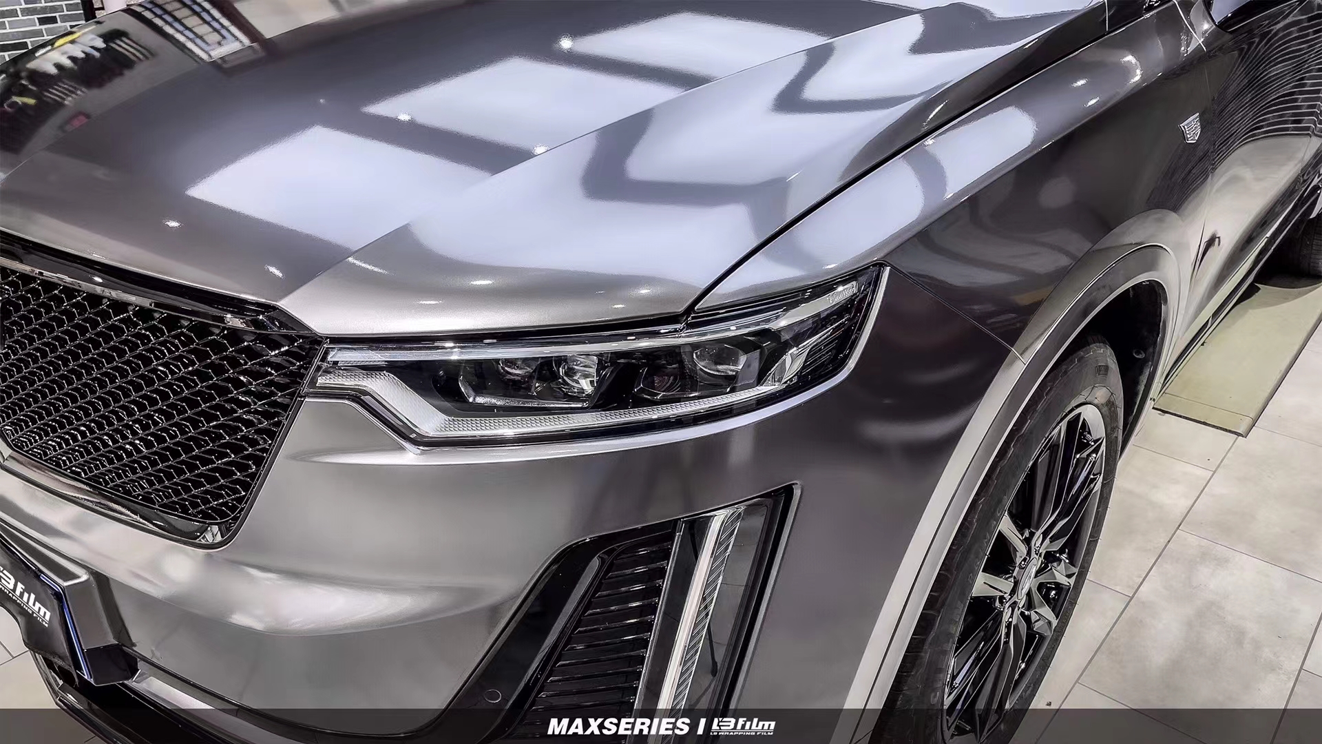 LB color changing film is super bright metal tungsten steel, showing a ...