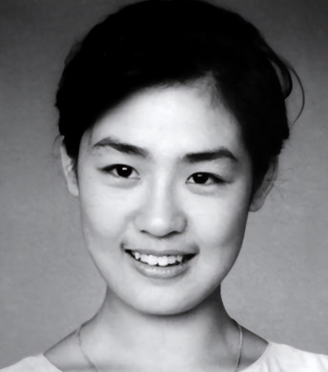 Cong Shan: First married to actor Shi Liang, second to director Xiao ...