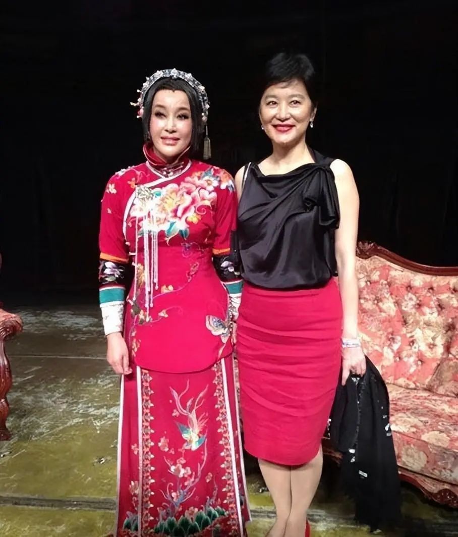 Lin Qingxia watched Liu Xiaoqing's drama, how big is the difference ...