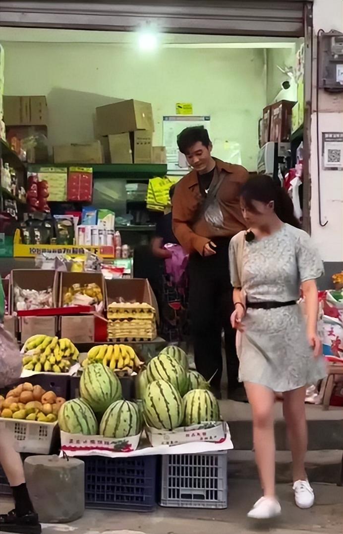 45-year-old Huang Xiaoming and Yin Tao are in the same frame!The woman ...