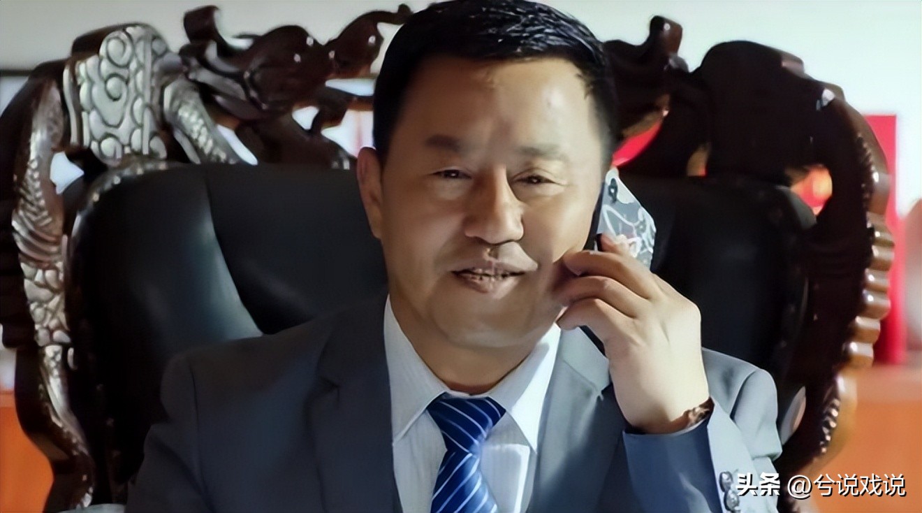 Wang Xiaobao: After becoming famous, he abandoned his wife and remarried to a wife 19 years ...