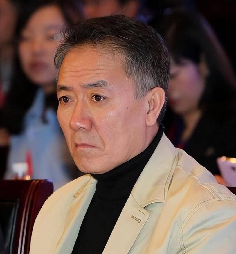 This time, the price of "abandoning his wife and son" was vividly ...