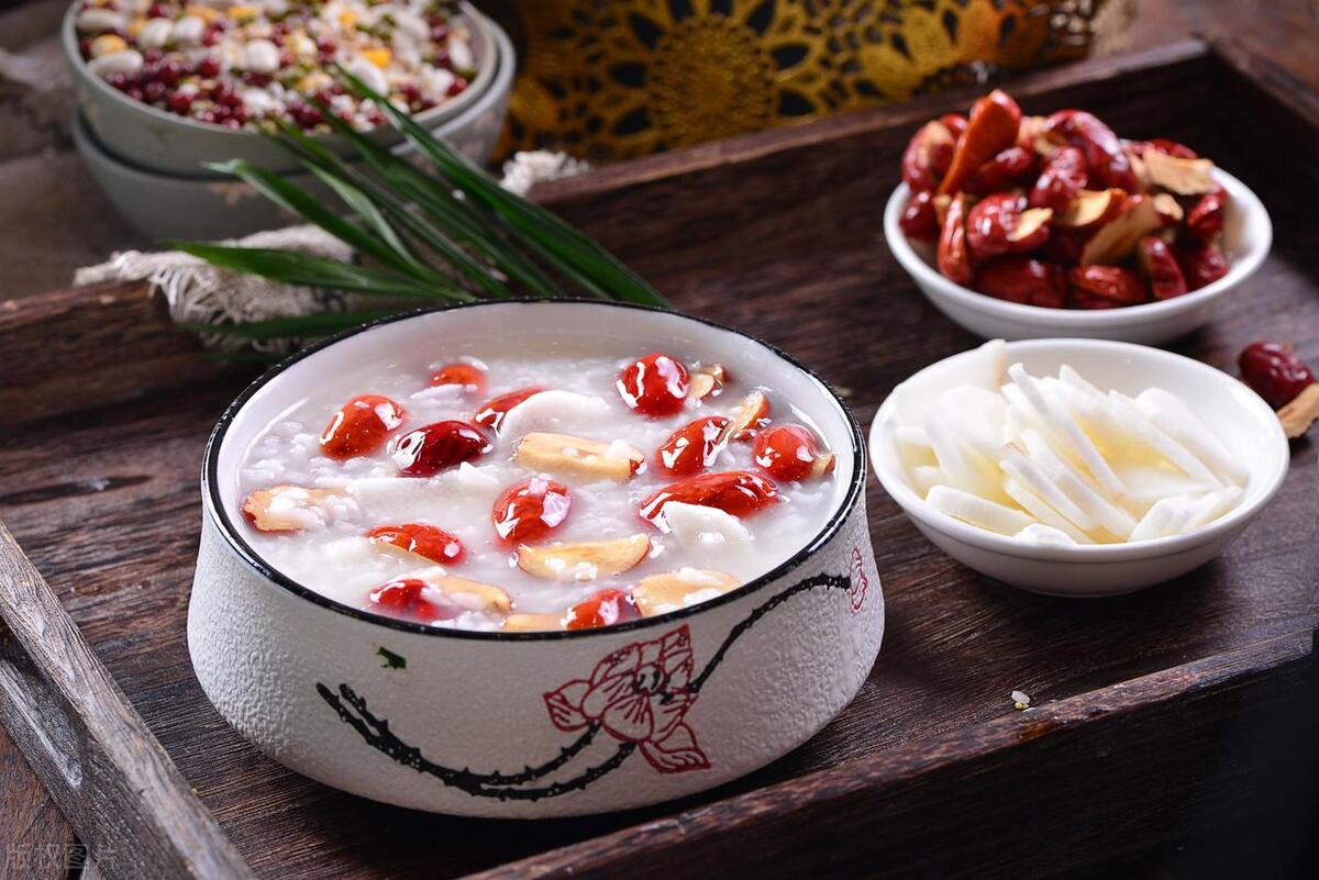This soup can moisten the intestines and relieve constipation, and can ...