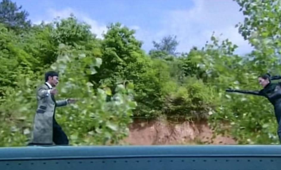 Bathing in the open air, high-cut skirts exposing thighs, these scenes ...