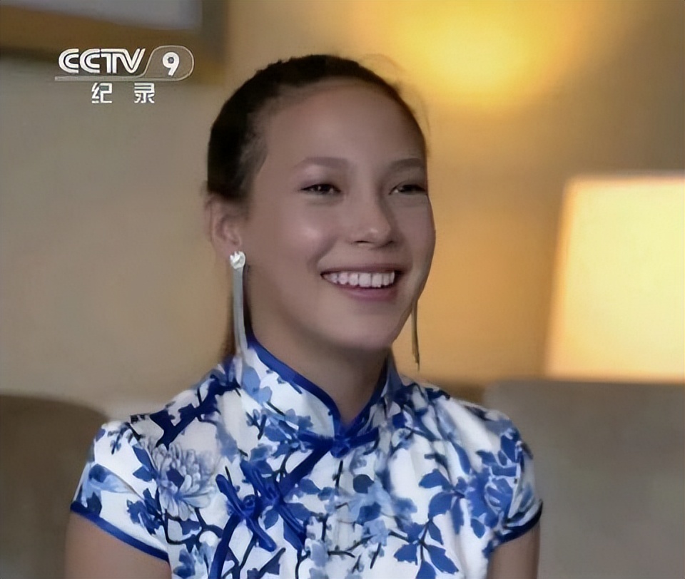 Gu Ailing in life, showing the beauty of oriental temperament, she ...