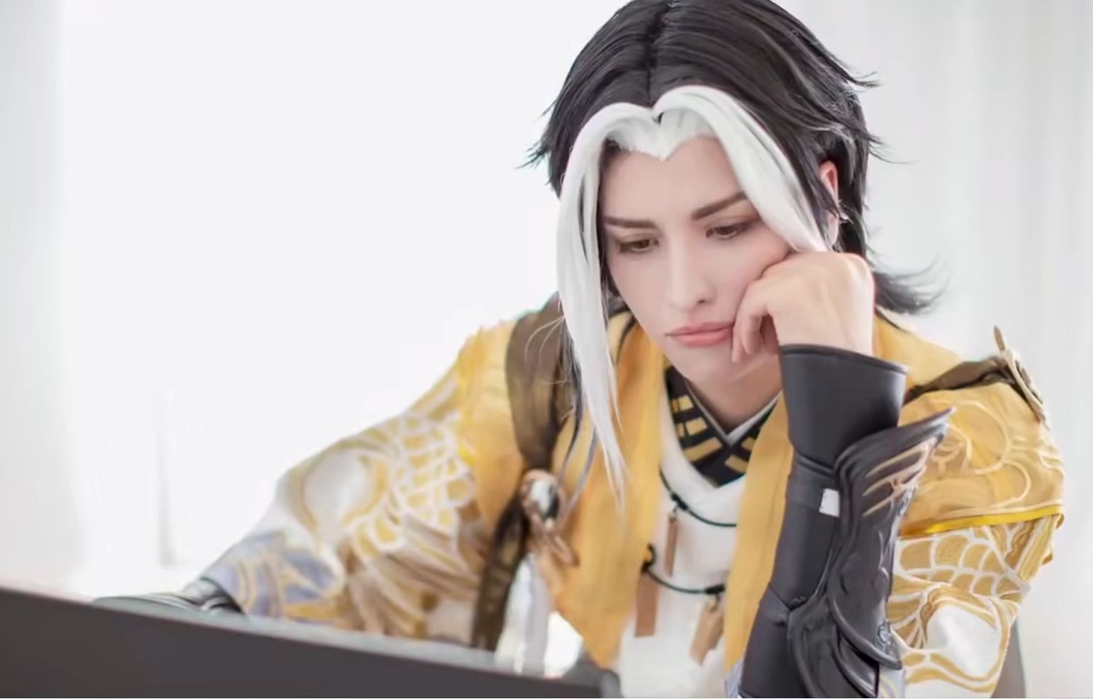 The well-known Coser couple Karina staged a famous work, incarnation of ...