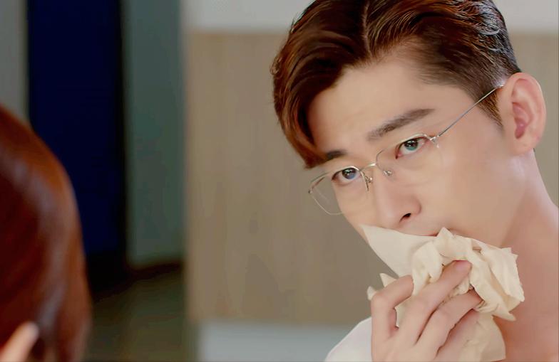 This time, "Anti-Greasy Master" Liu Yijun taught "Zhang Han" a good ...