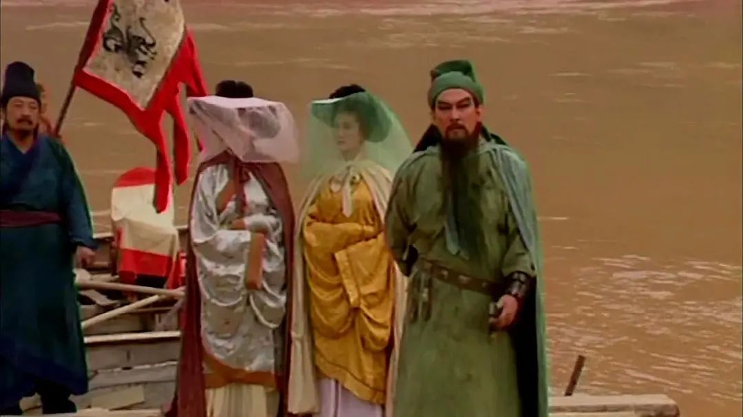 The same is playing "Guan Yu". When Yu Rongguang and Lu Shuming watched ...
