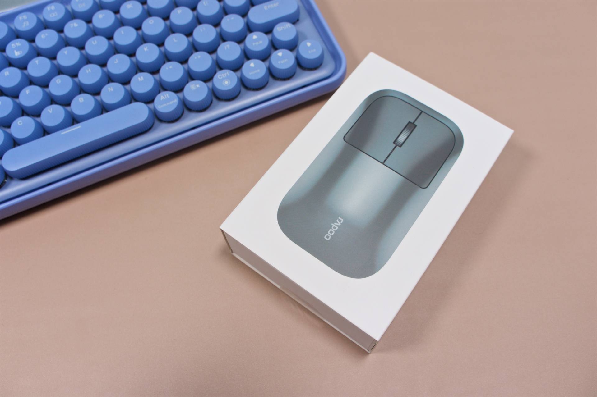 Portable mute and wireless charging Rapoo new M700 three-mode mouse - iNEWS