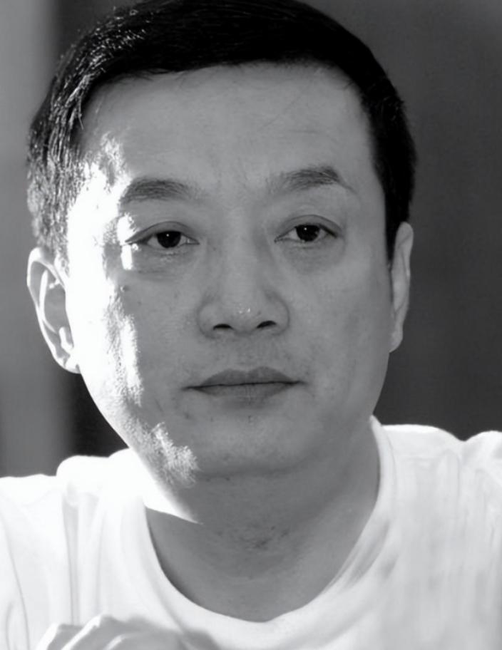 Wang Ping: Passed away at the age of 51. The reason for his death was ...