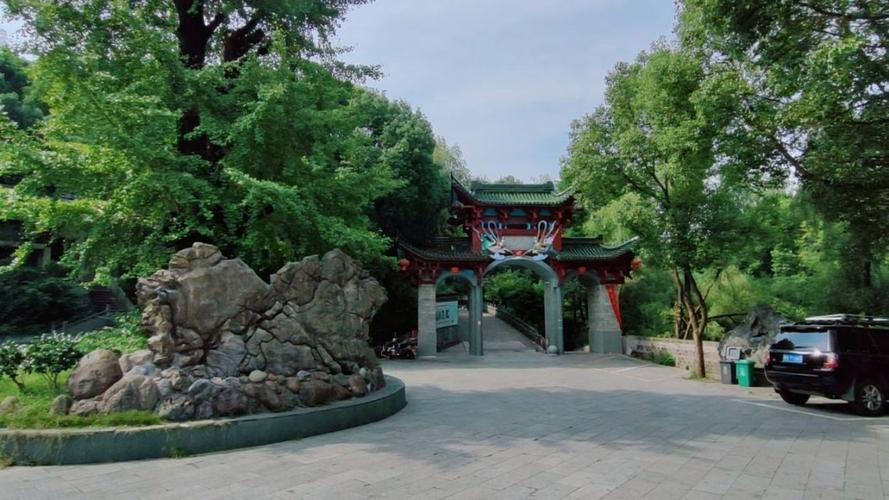 Jinhua Chisong asked, visiting: Chisong Palace ruins - iMedia