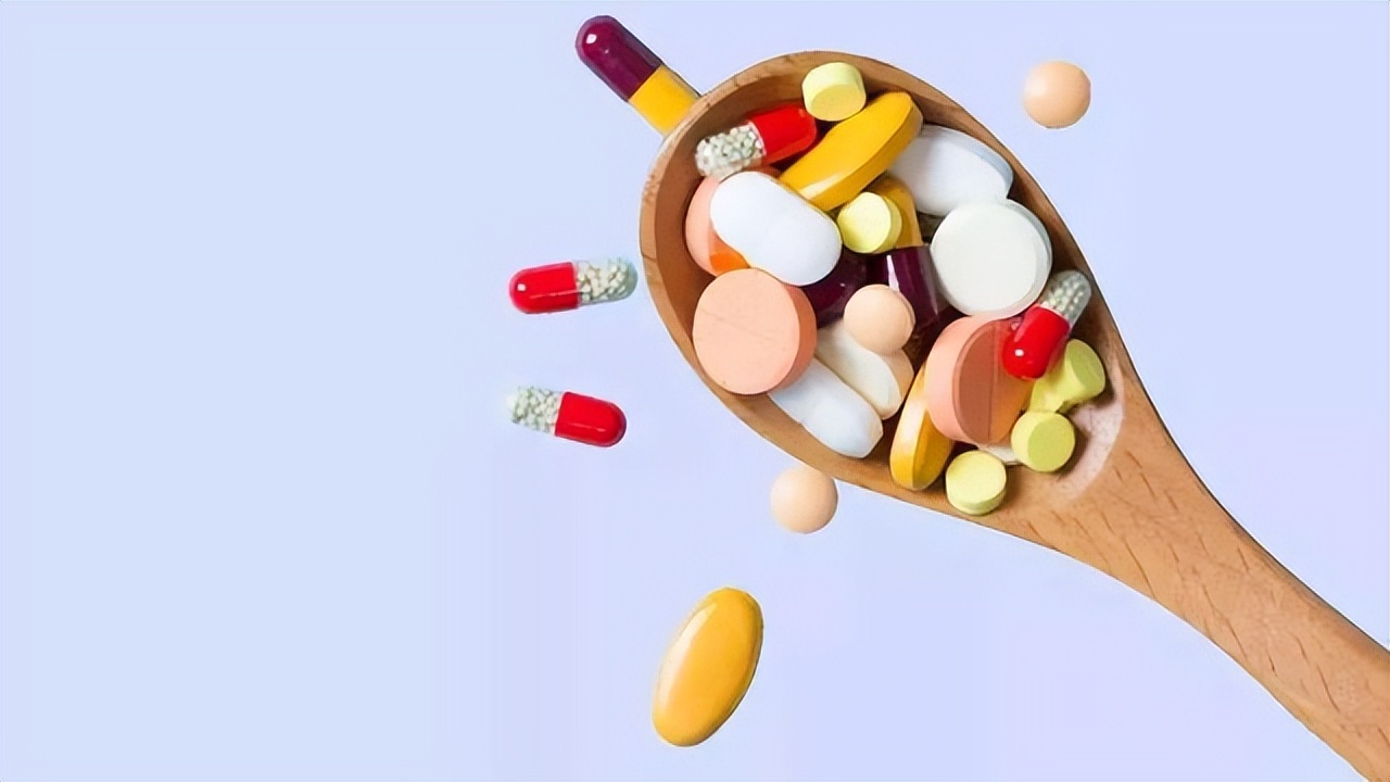 What advice does "Dr. Wang" recommend for gout patients to start uric ...