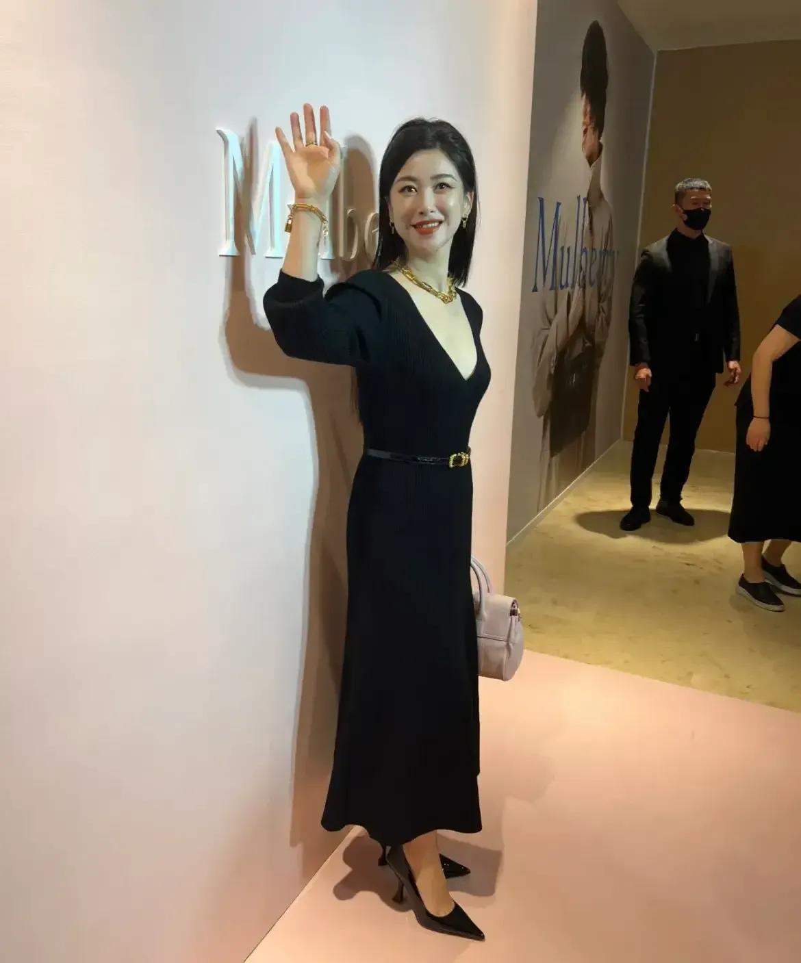 Who took Zhu Zhu, who is 166 tall, into 146, and the charming and ...
