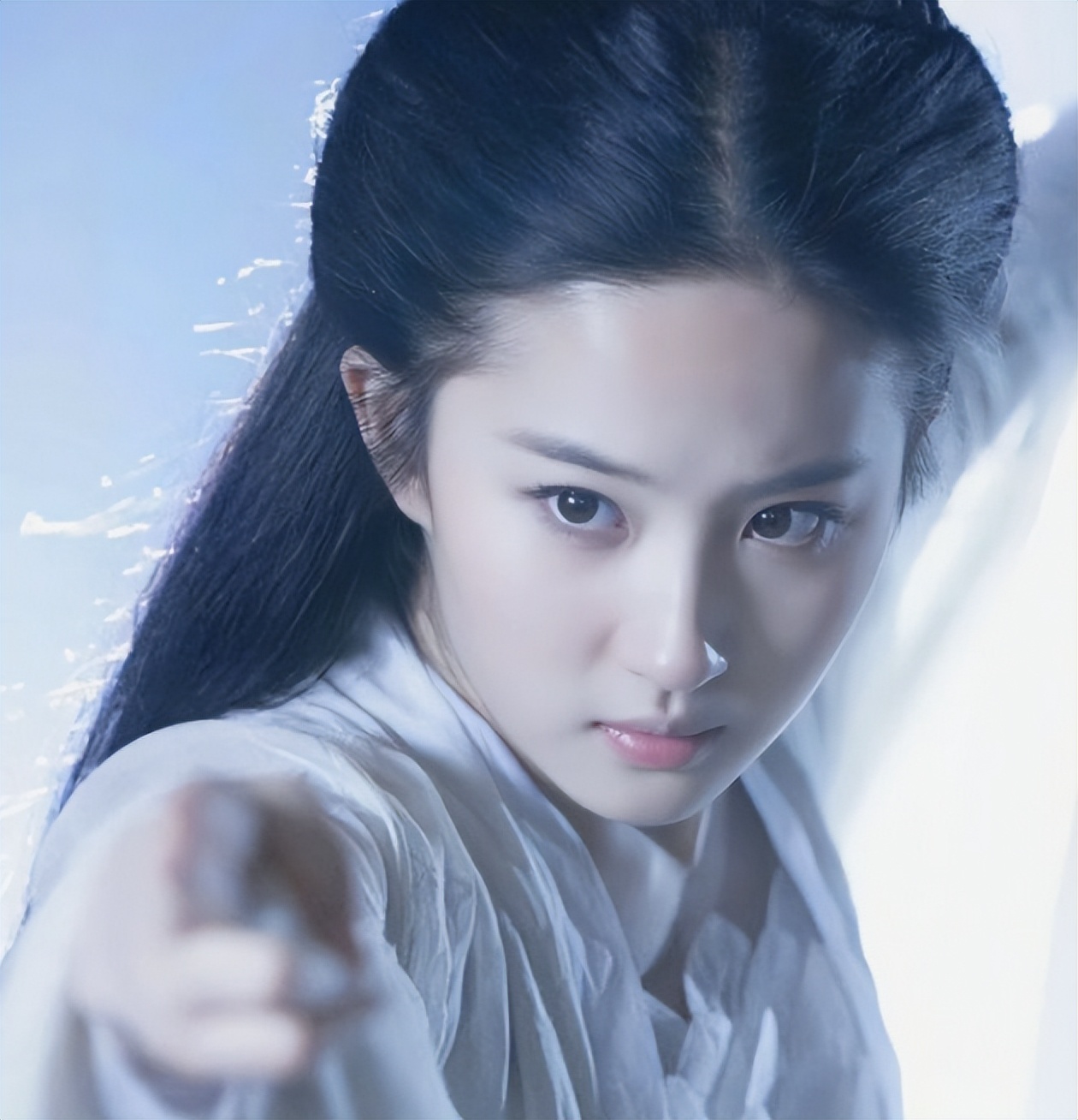 Unexpectedly, at the beginning of 2023, 35-year-old Liu Yifei will lose the popularity of the ...