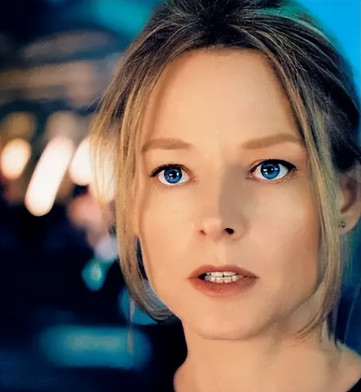 The multiple perspectives in the movie "Air Crisis" and the emotional ...