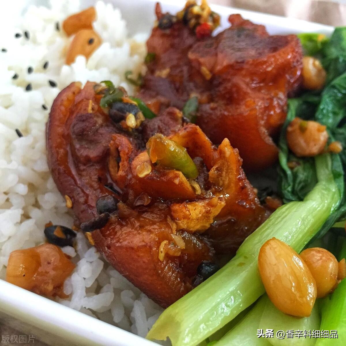 How to make pig's trotter rice and the recipe is simple, allowing you ...