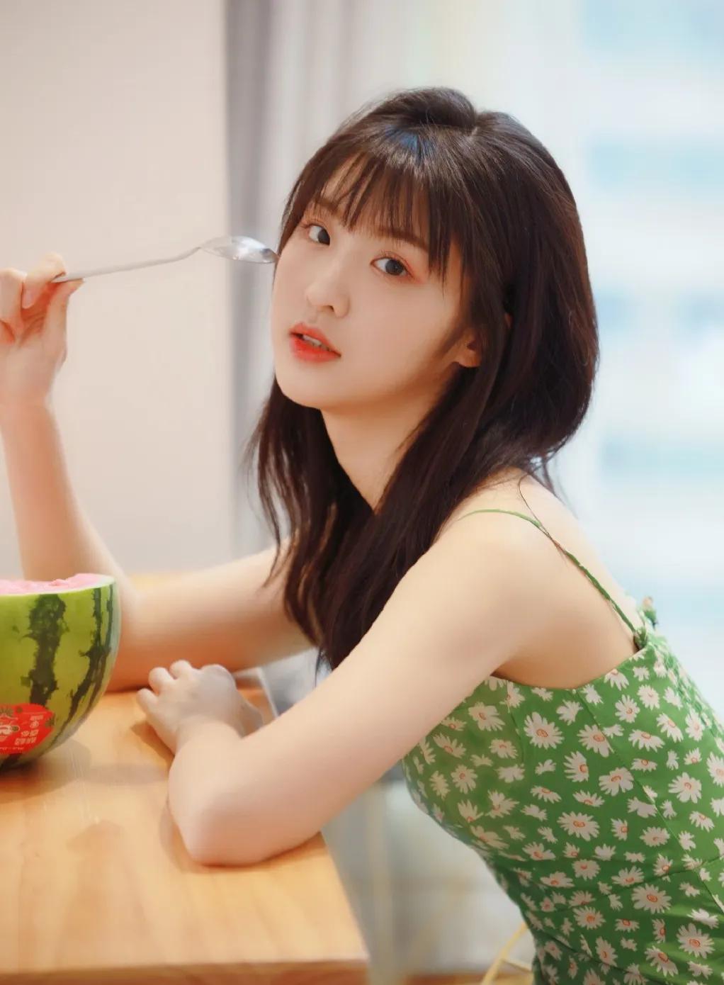 Beautiful pictures of Lin Xinyi - iNEWS