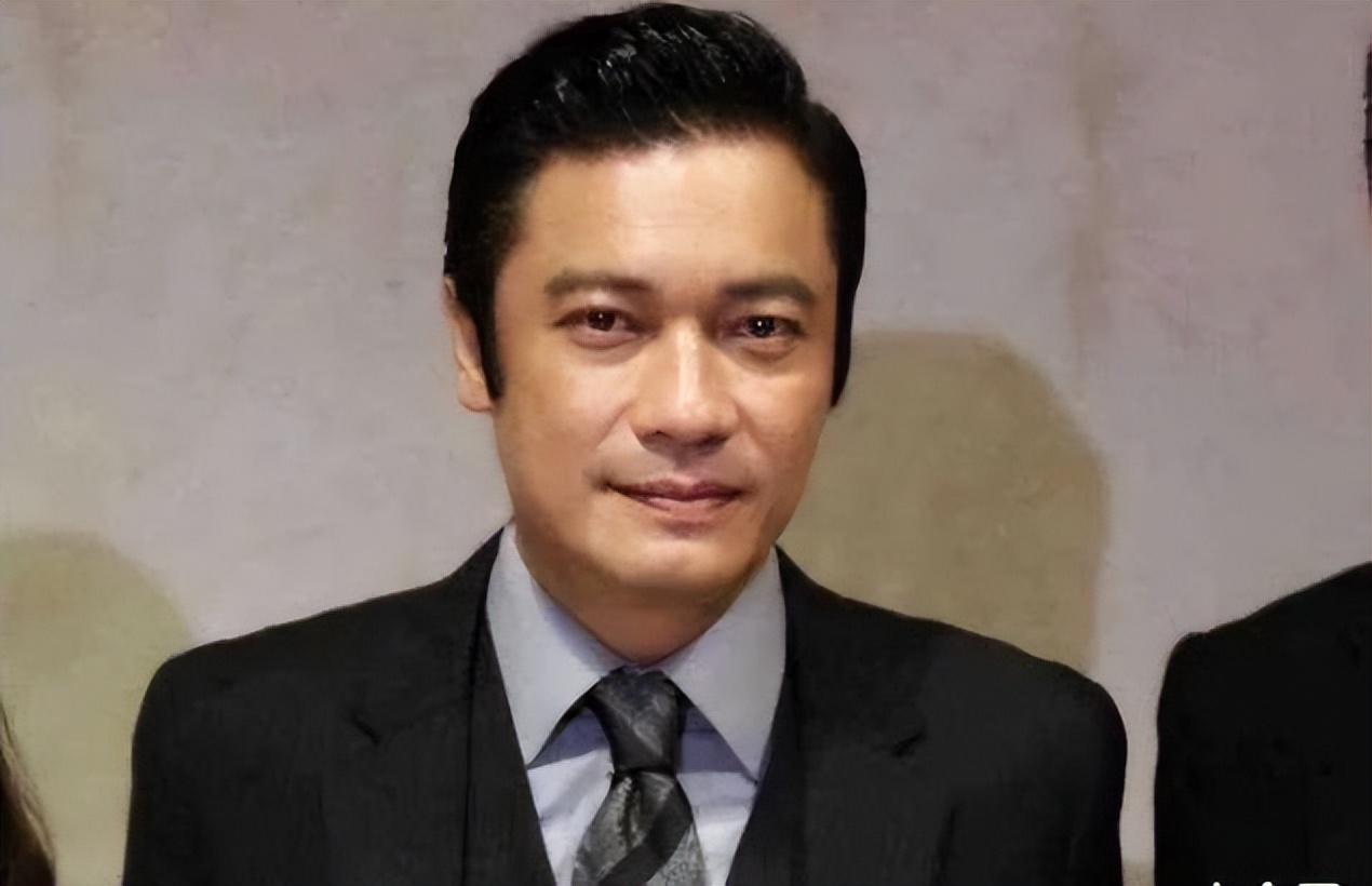 At the age of 19, Zhang Yimou became popular, Luo Jialiang abandoned ...