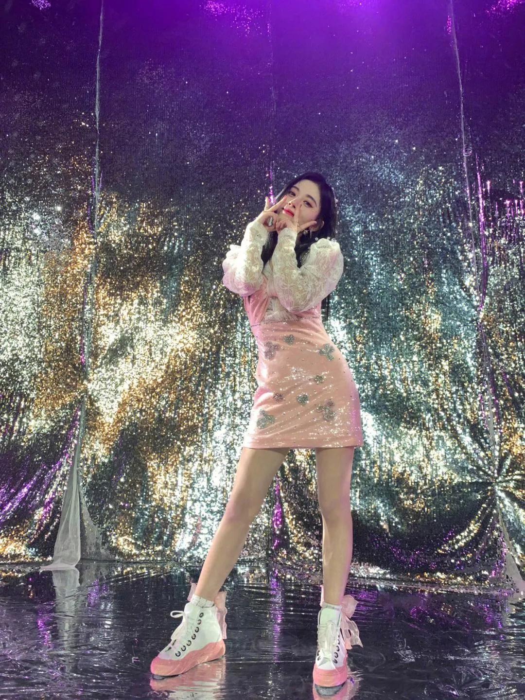 Ranking of leg photos of domestic entertainment actresses! "The first ...