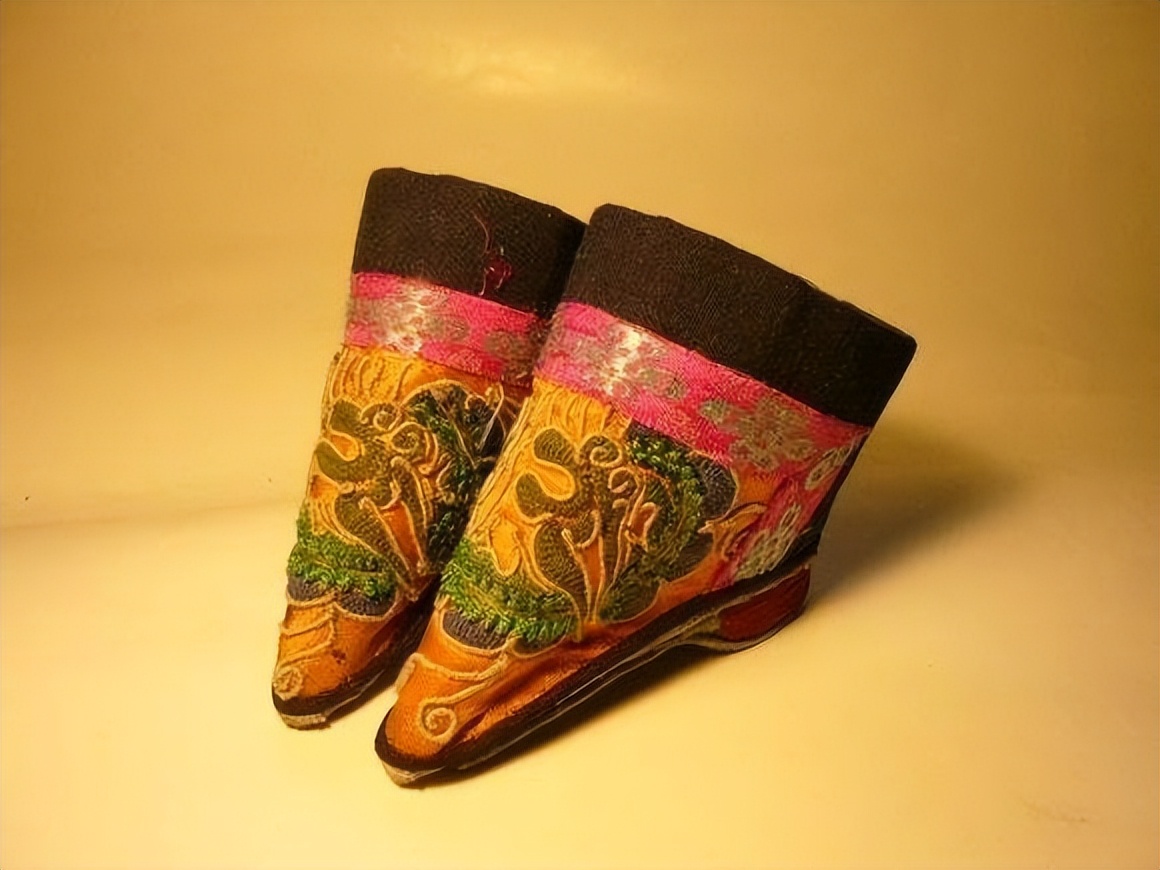Foot binding: It started in the open and confident Tang Dynasty and ...