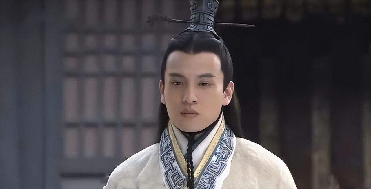 Zhao Gao pretended to kill Fu Su, but Fu Su was too upright and fell ...