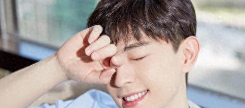 One year after Deng Lun retired from the Internet, he revealed his "dilemma". He caused ...