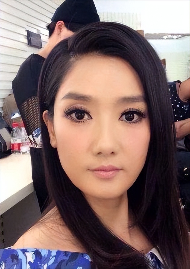 After Linghua got married for half a year, Zeng Yi also proposed to his girlfriend. They have ...