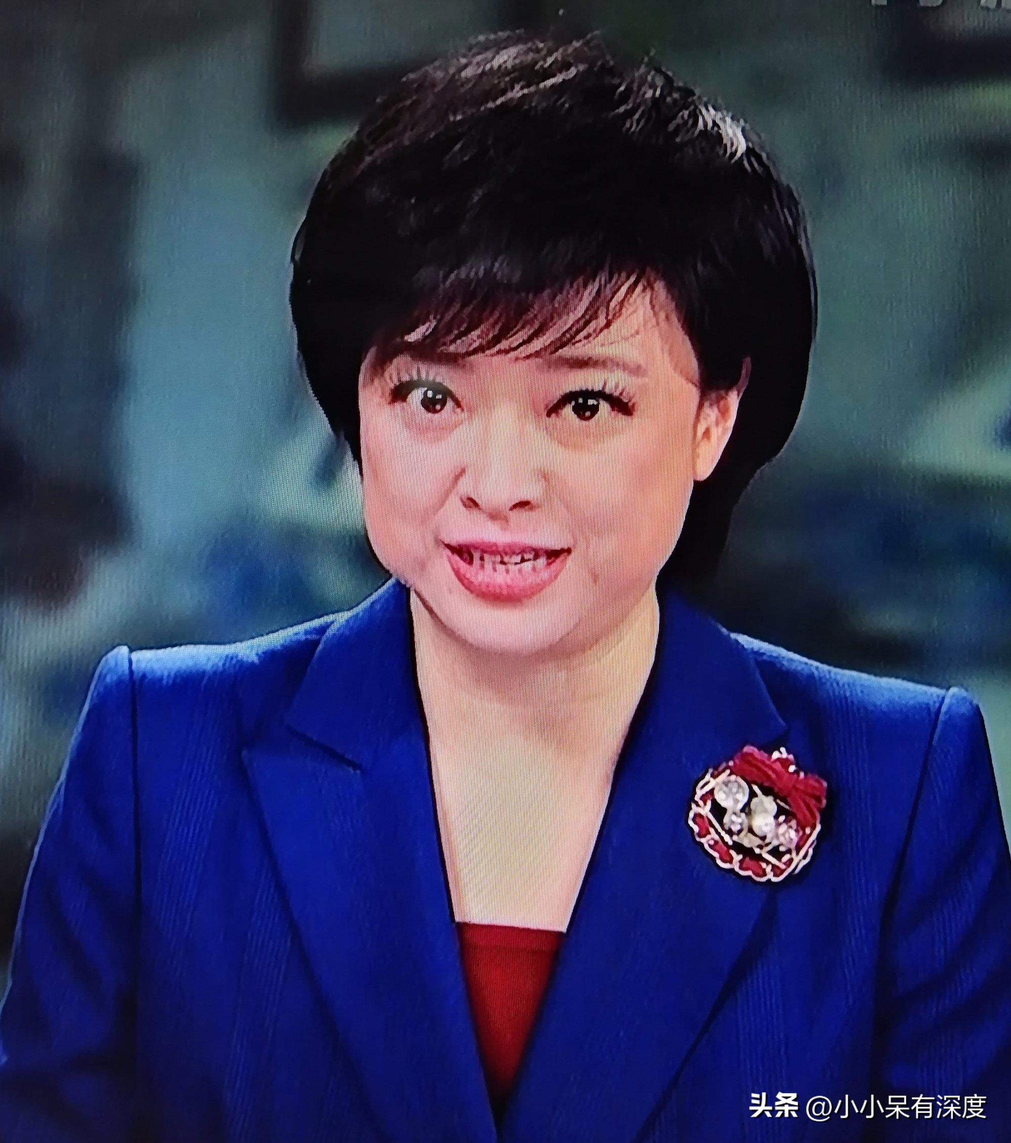 CCTV announcer Peng Kun, she has a beautiful appearance without ...