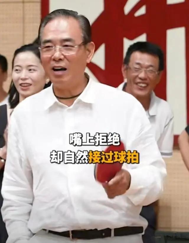 Cai Zhenhua's actor's wife makes a rare appearance!The 60-year-old has ...