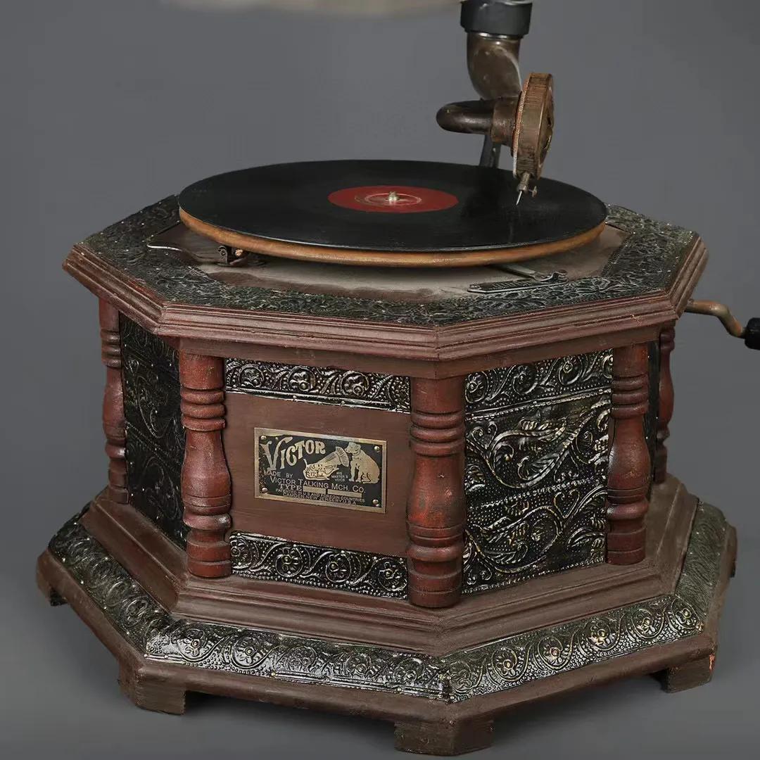 Foreign reflow copper horn hand-cranked phonograph - iMedia