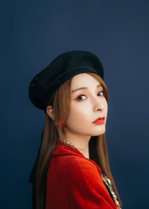 The extremely sloppy actress has supplies hanging by her bed that make ...