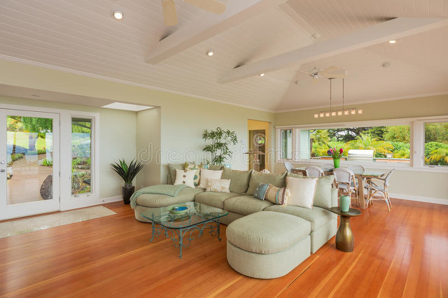 The decoration of the home is not satisfactory, just because of "five ...