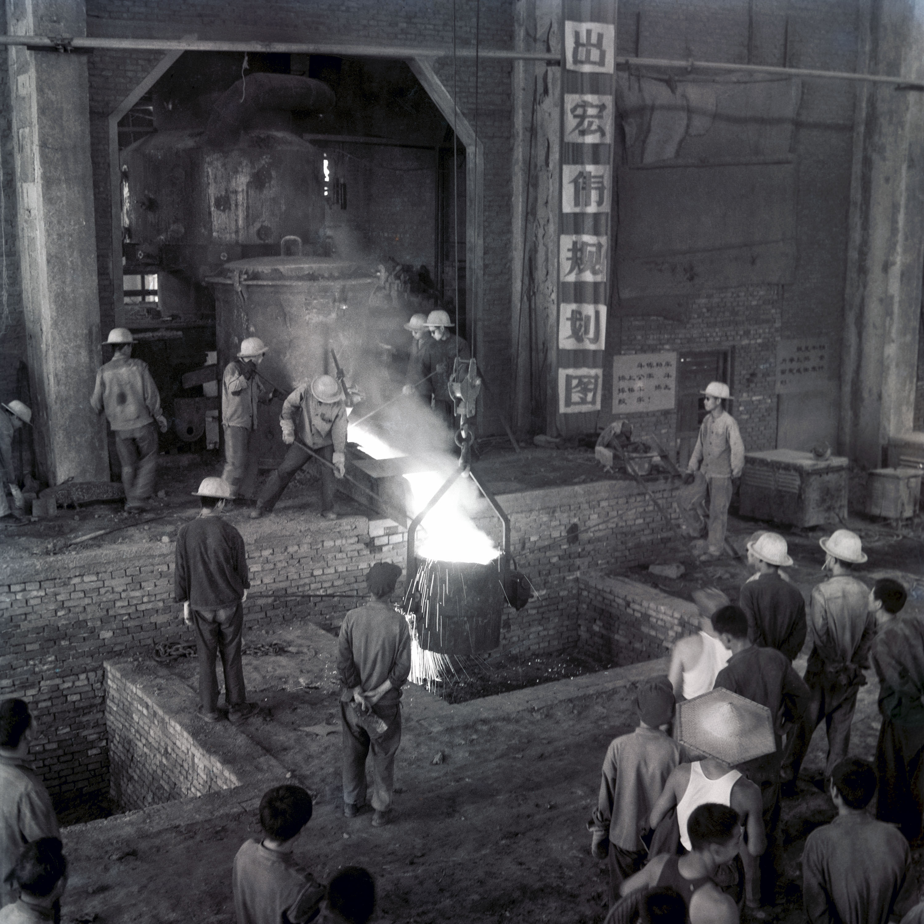 A batch of old photos let me know the "youth" Hou Heliang again - iNEWS