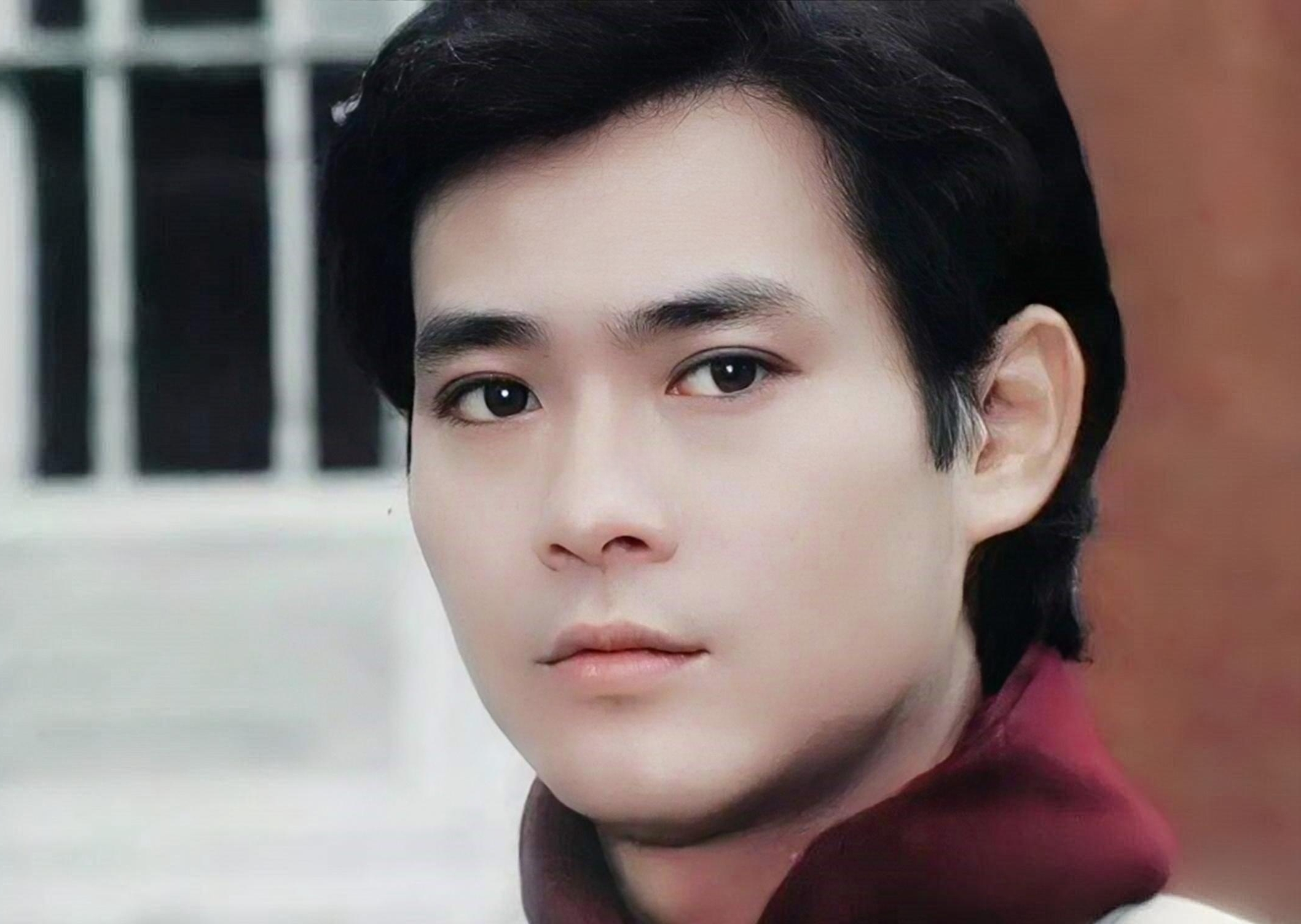 The 52-year-old Gu Tianle's glance shows the "disrespectful" face ...