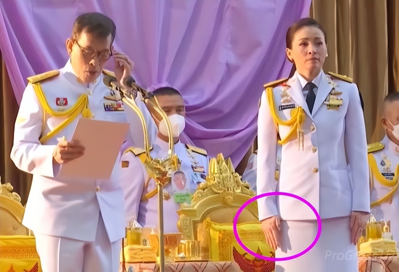 The 44-year-old Suthida is revealing this time, her hands are rough ...