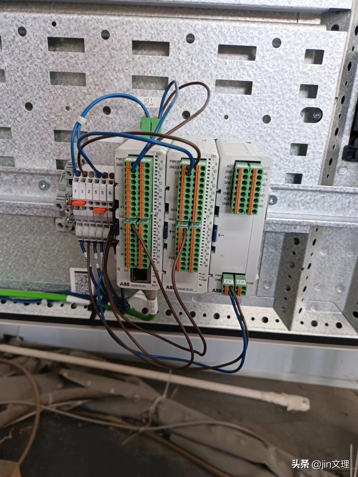 Chapter 9 DSQC652 of IO Communication of ABB Robot 1 - iNEWS