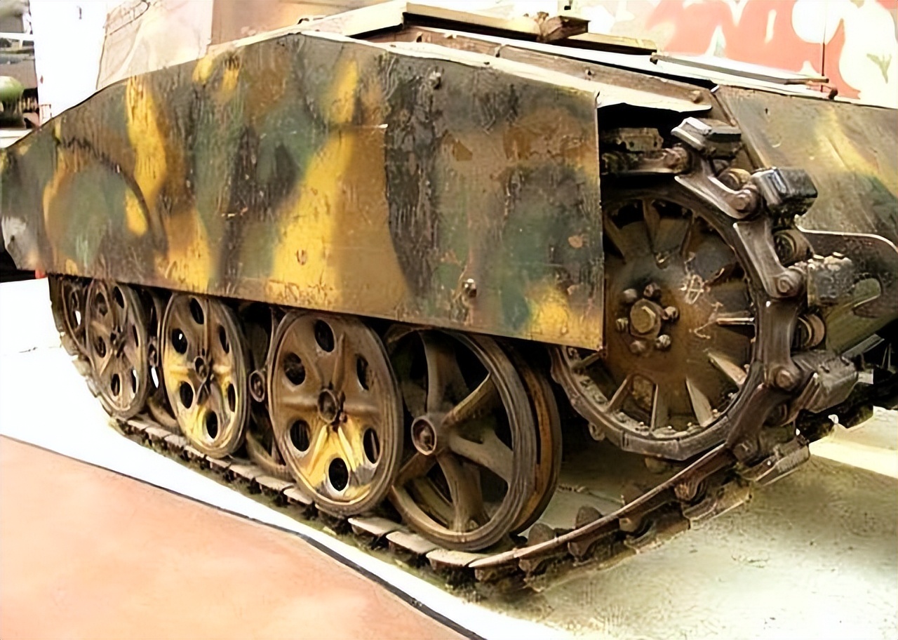 World War II Germany's black technology, Goliath remote control bomb ...