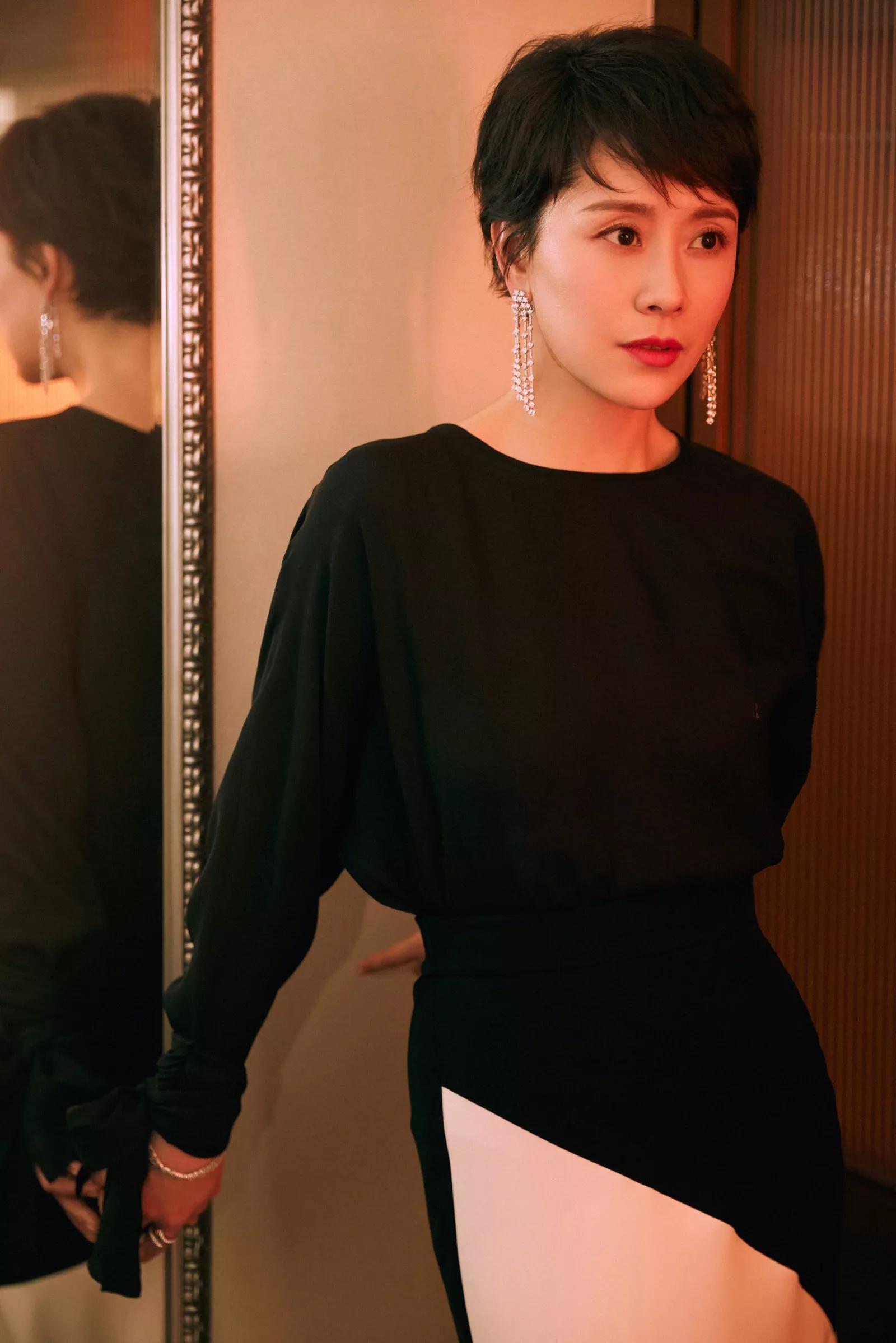 Haiqing: When other actors were entertaining, it was you who stood up ...